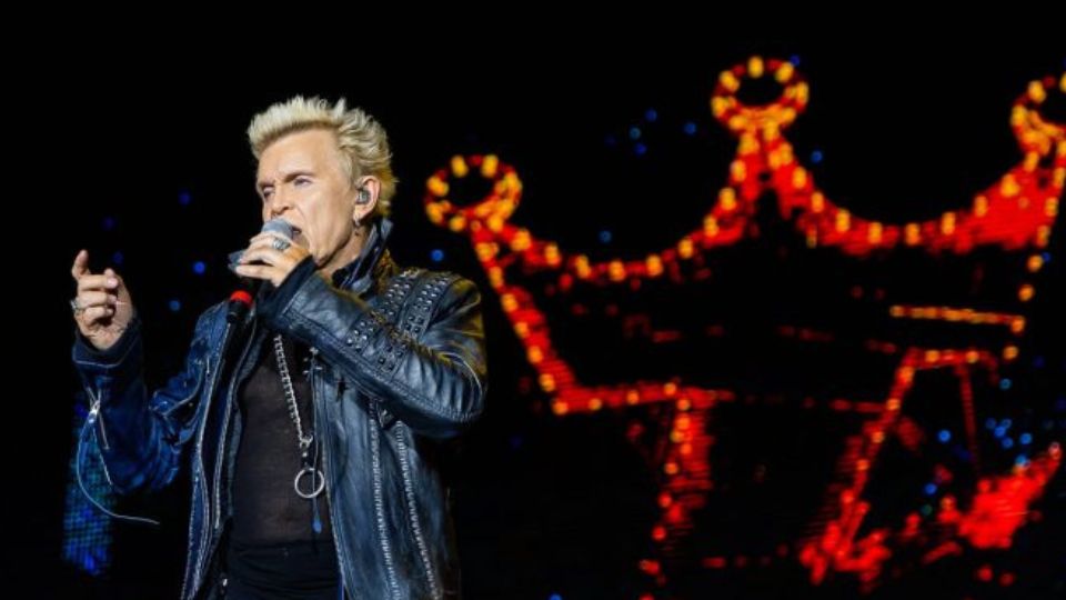 Billy Idol Γράφει ιστορία παίζοντας πρώτη φορά στο Hoover Dam Easy